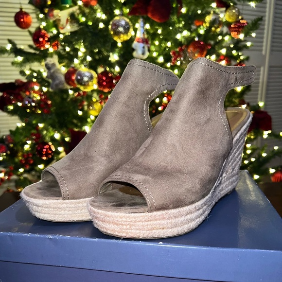 Universal Thread | Shoes | Universal Thread Brown Suede Espadrille ...